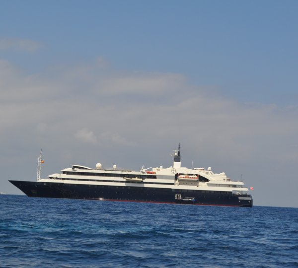 Yacht TURAMA, Luxury yacht | CHARTERWORLD Luxury Superyacht Charters